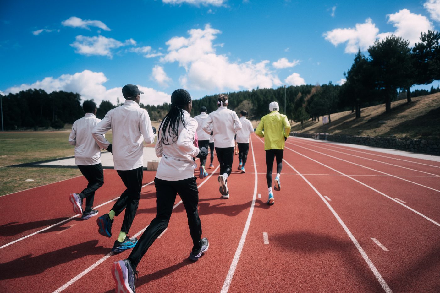 ASICS - CHOJO FONT ROMEU - GROUP- TRACK TRAINING SESSION - Dis-leur